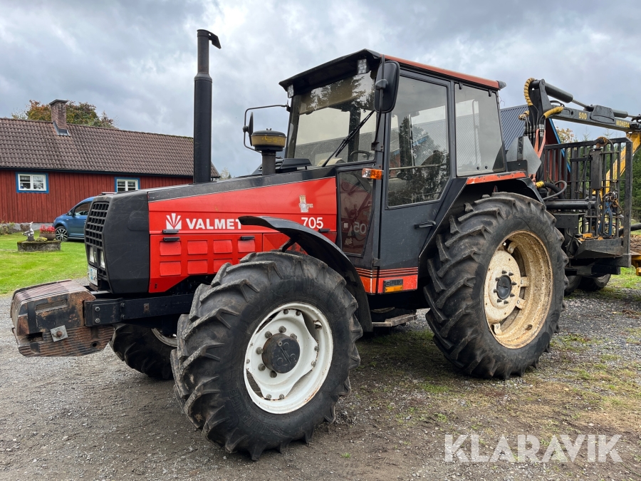 Traktor Valmet 705 Power Plus, Osby, Klaravik auktioner