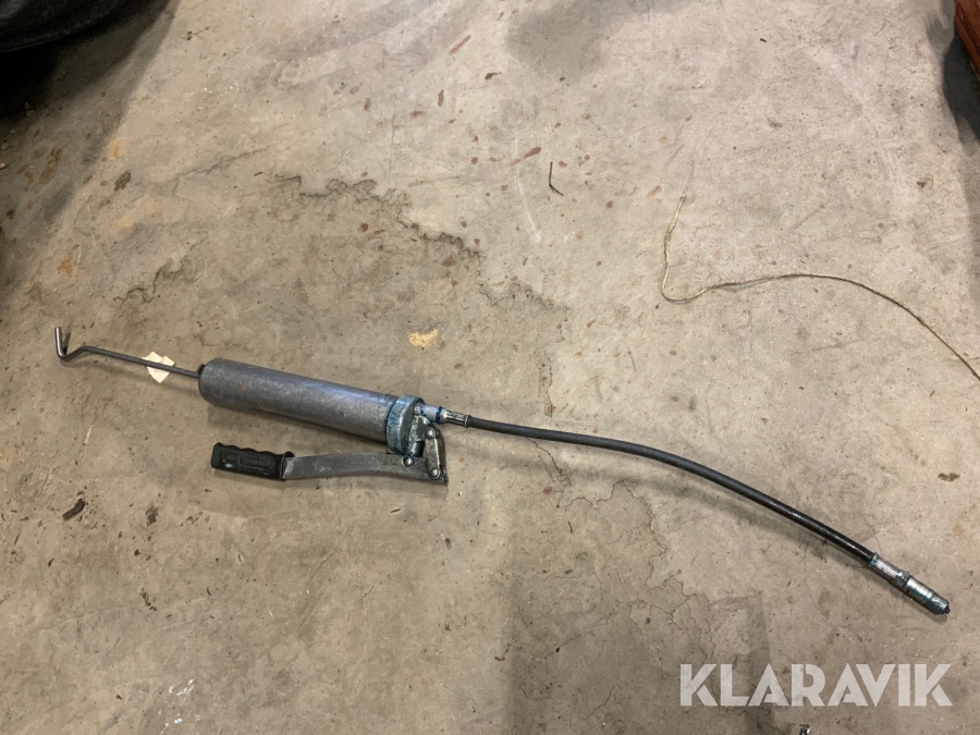 Klaravik Auktioner | Oljespruta