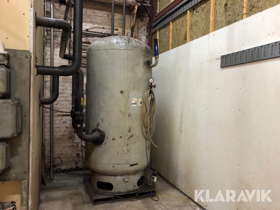 Skruvkompressor Atlas Copco GA45VSD med filter och tryckluftstank