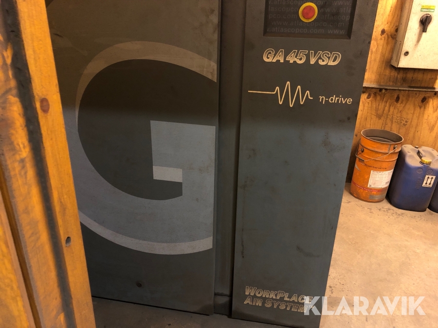 Skruvkompressor Atlas Copco GA45VSD med filter och tryckluftstank