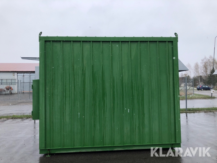 Klaravik Auktioner | Förrådscontainer isolerad med el och ventilation