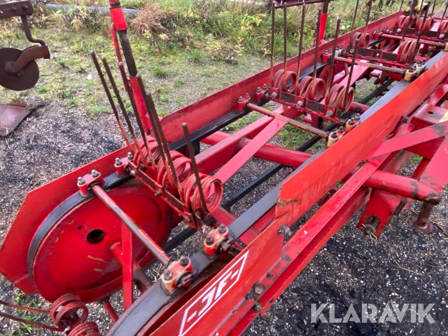 Klaravik Auktioner | Strängare JF - Fabriken HSH