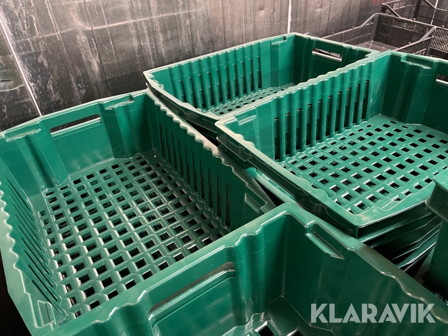 Plastbackar, Kil, Klaravik auktioner
