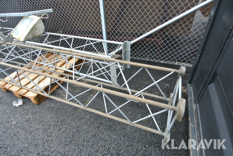 Klaravik Auktioner | Belysningsmast stålab fackverk