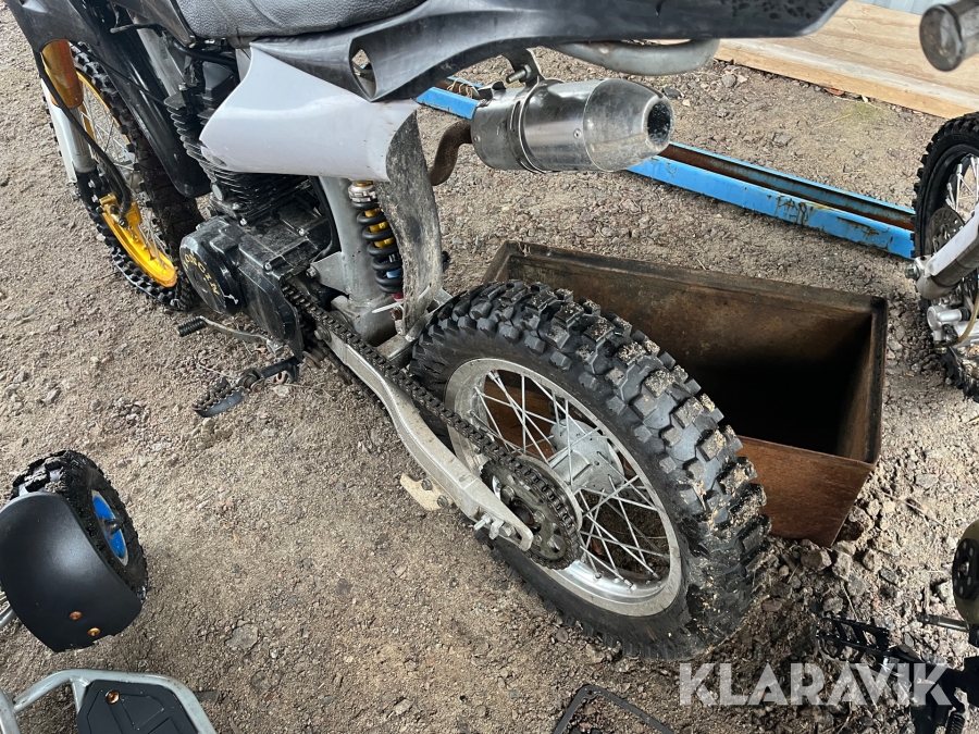 MC Fiddy, Cross Loncin mfl, Mjölby, Klaravik auktioner