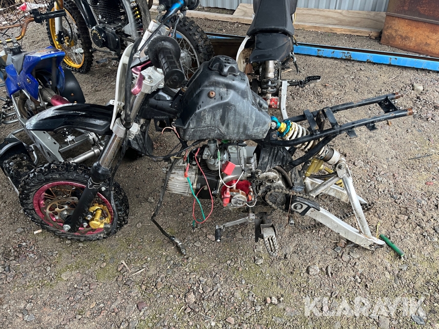 MC Fiddy, Cross Loncin mfl, Mjölby, Klaravik auktioner