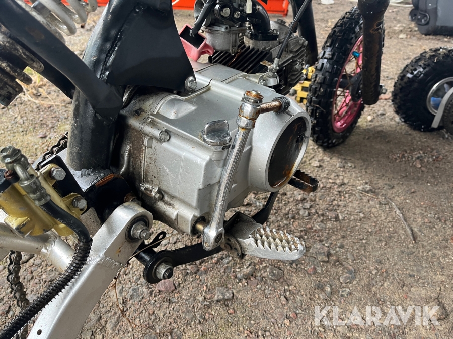 MC Fiddy, Cross Loncin mfl, Mjölby, Klaravik auktioner