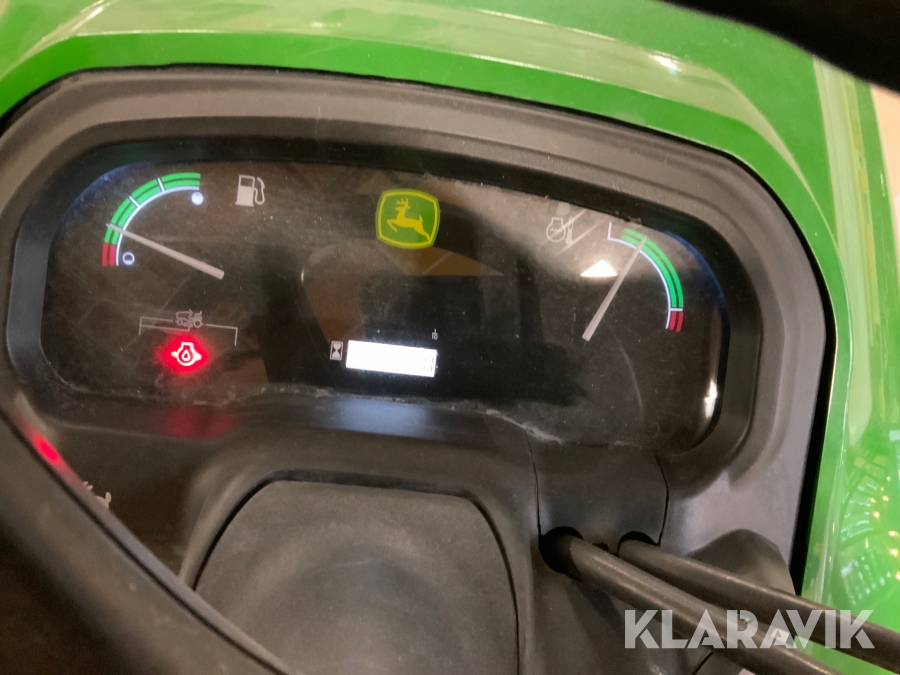 Traktor John Deere X750, Nyköping, Klaravik auktioner