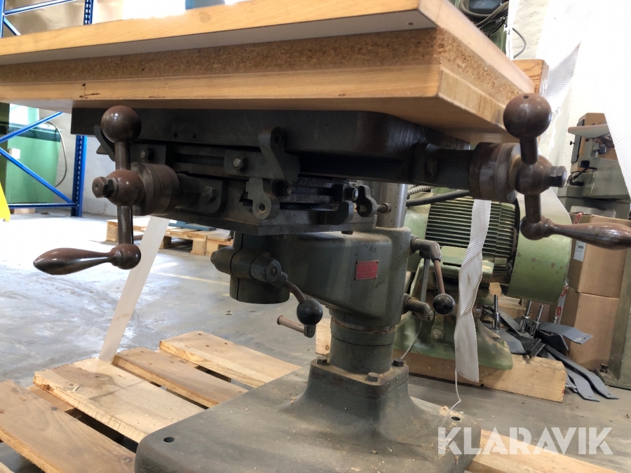 Pelarborrmaskin Arboga EB100S med koordinatbord