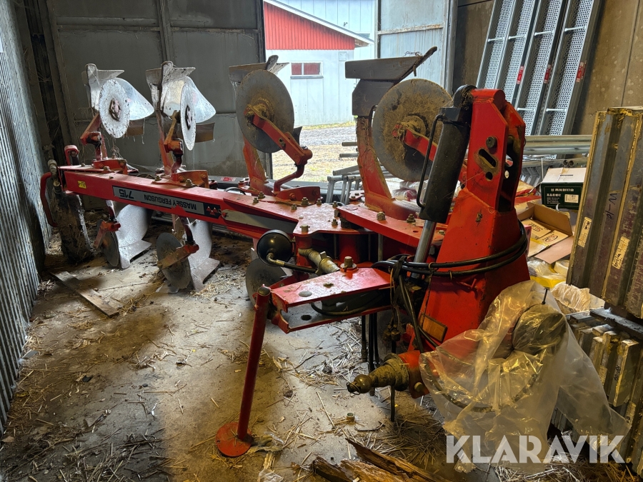 Plog Massey Ferguson 715, Örebro, Klaravik auktioner