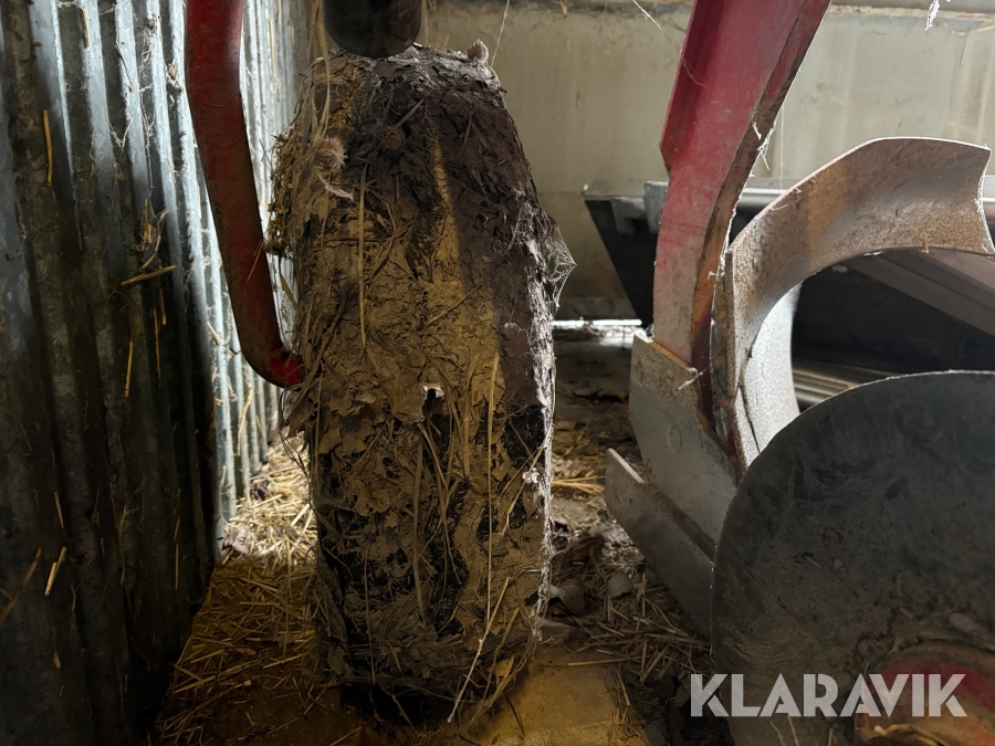 Plog Massey Ferguson 715, Örebro, Klaravik auktioner