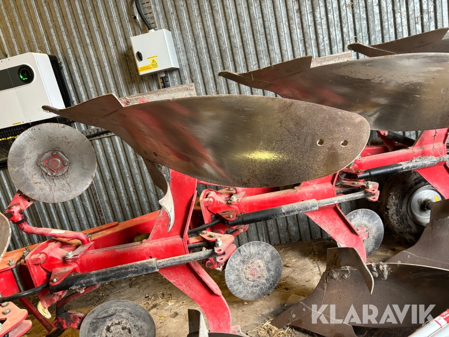 Plog Massey Ferguson 715, Örebro, Klaravik auktioner