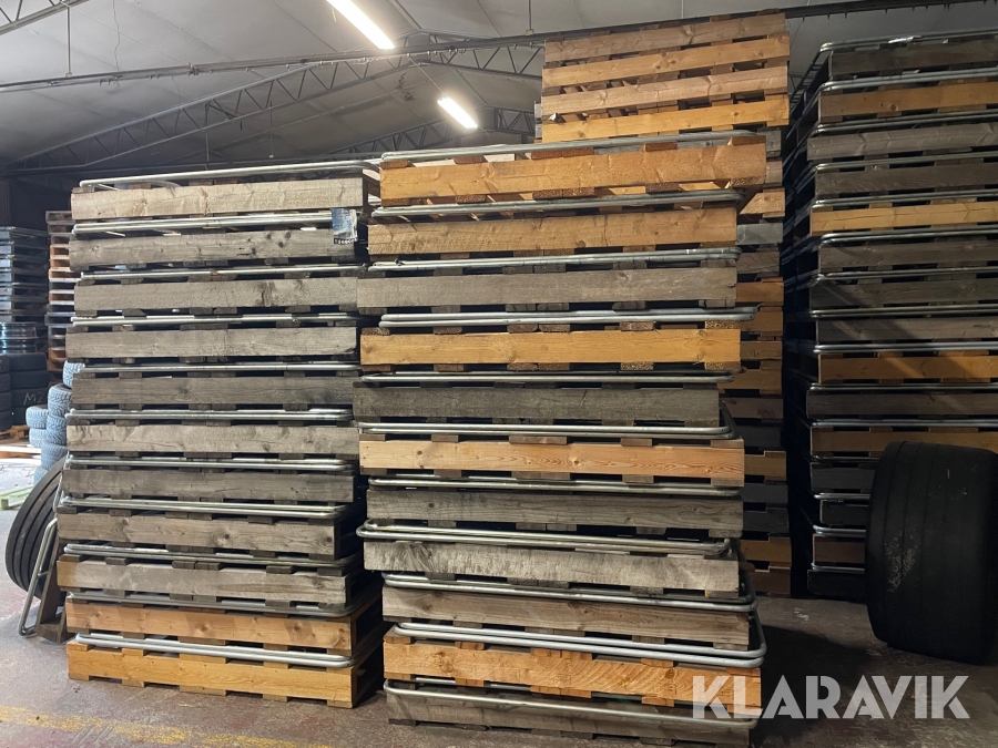 Pallar för däckförvaring, Karlshamn, Klaravik auktioner
