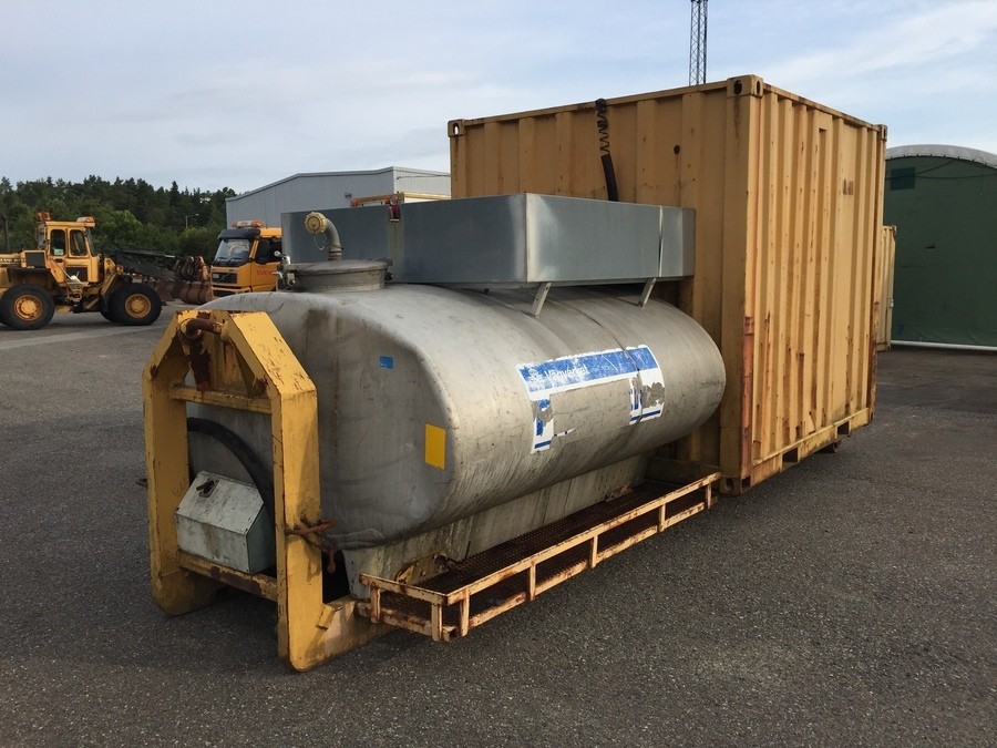 Lastväxlarflak m Vattentank 5m3 + Container