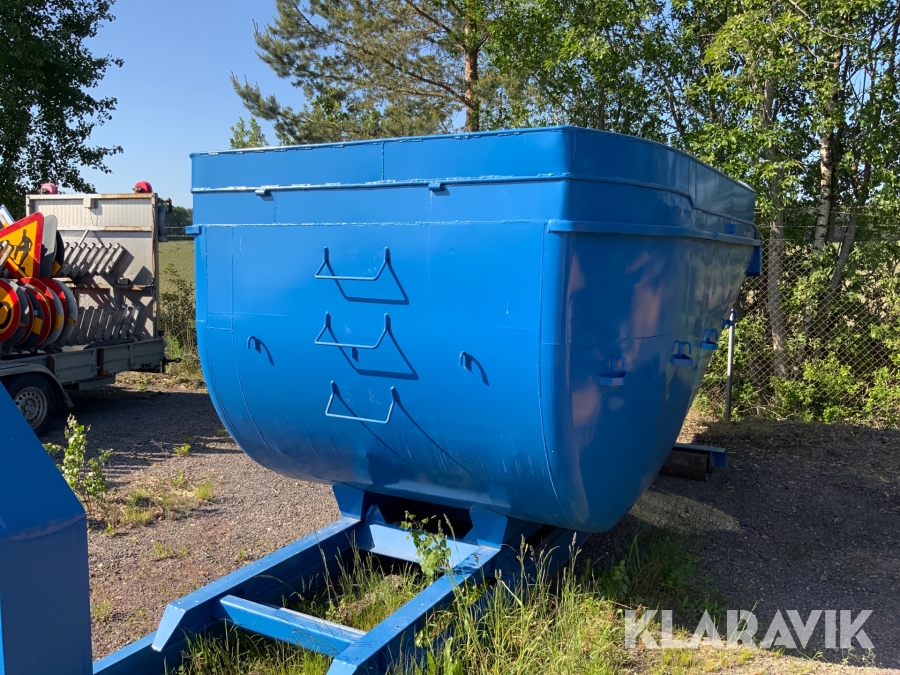 Högtippande balja på flakväxlarram, Kalmar, Klaravik auktion