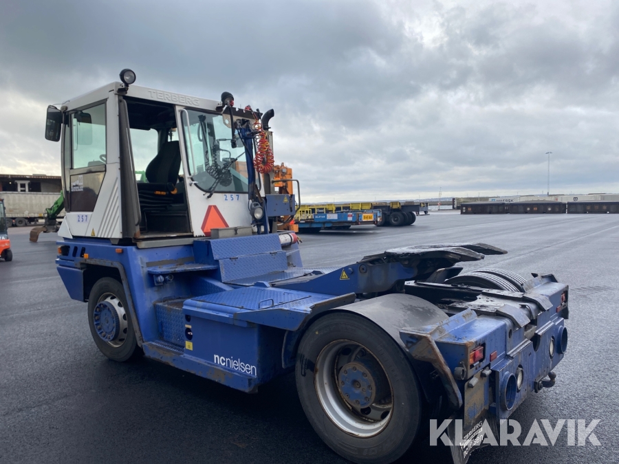 Terminaltraktor TERBERG RT222, Helsingborg, Klaravik auktion