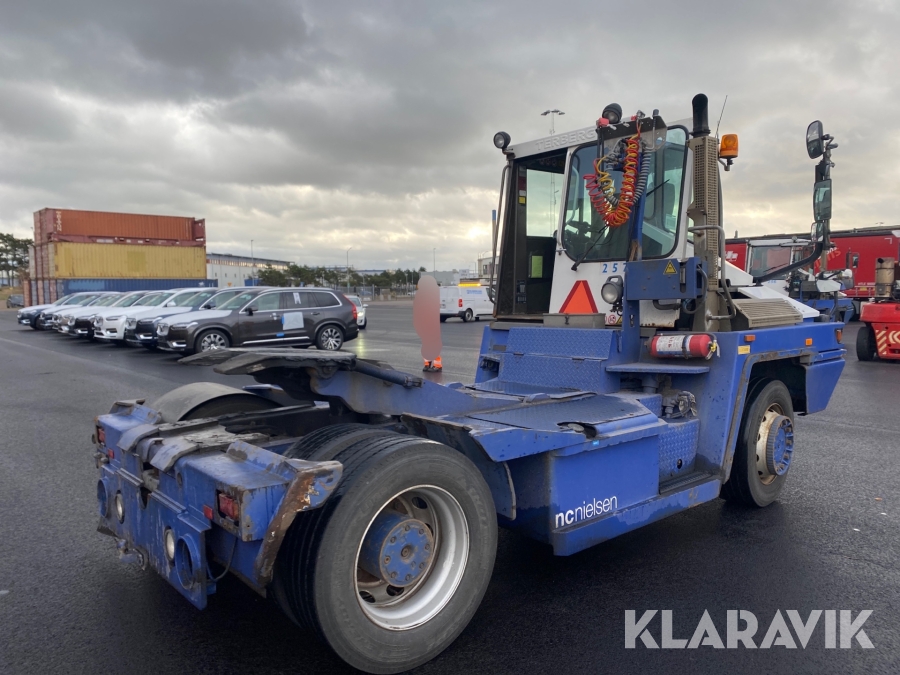 Terminaltraktor TERBERG RT222, Helsingborg, Klaravik auktion