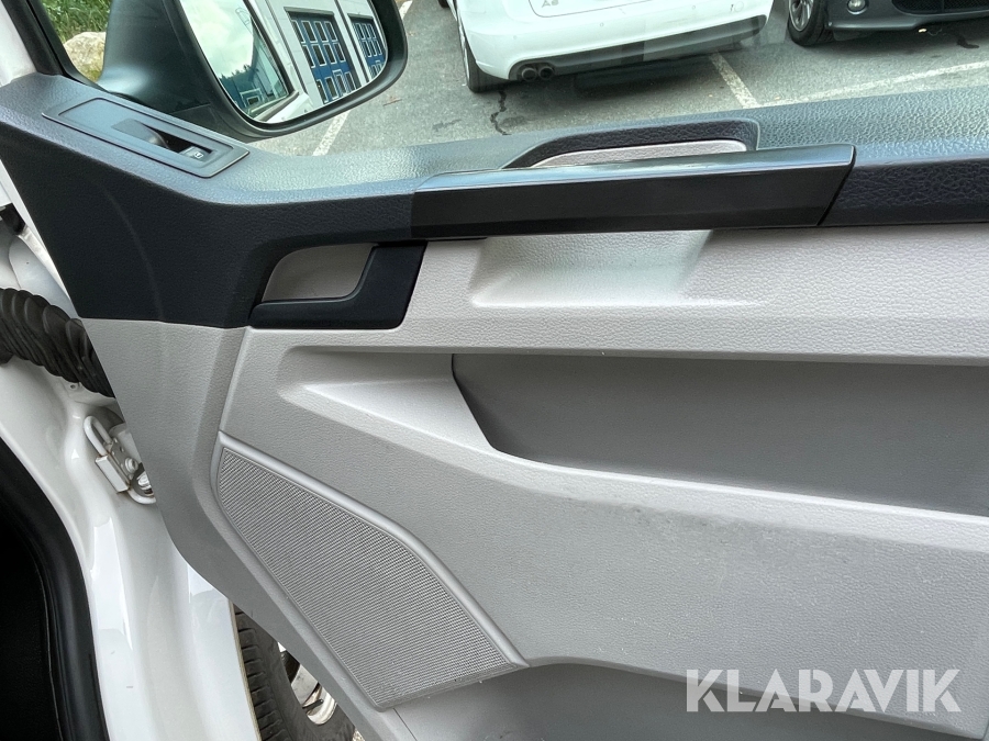 Minibuss Volkswagen Crossover, Härryda, Klaravik auktioner