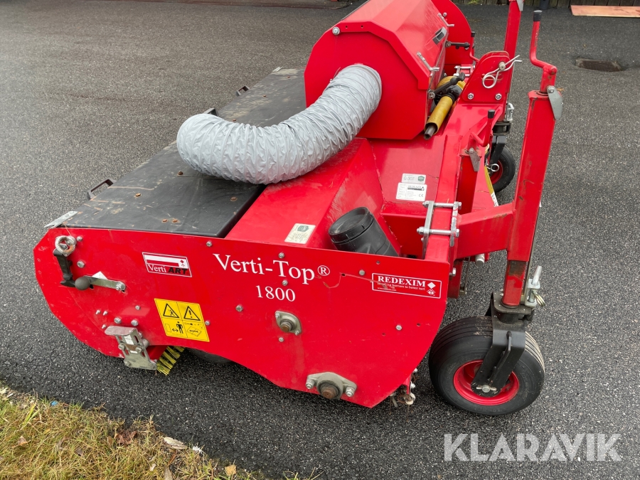 Städmaskin för konstgräs Redexim Verti-Top 1800, Mölndal, Kl