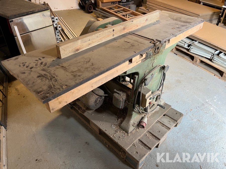 Planhyvel, Kungsbacka, Klaravik auktioner