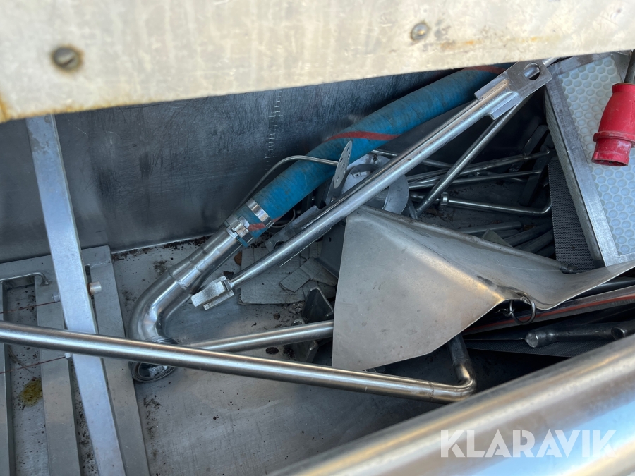 Rostfritt ostkar Roskilde med omrörare, ostpress mm, Gotland