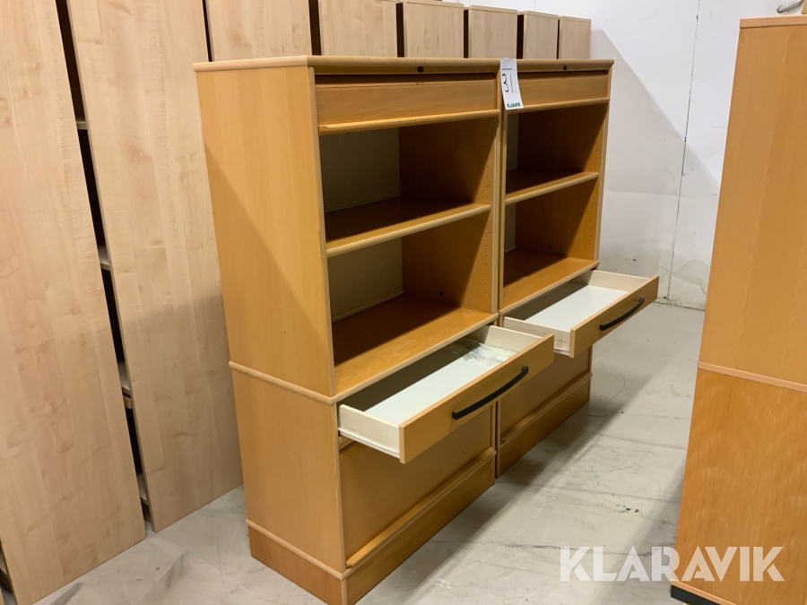 Hyllor med hurts, Torsås, Klaravik auktioner