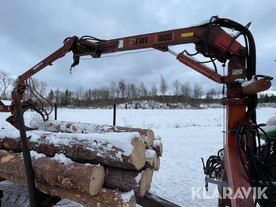 Skogskran med kärra FMV 1800, Uppsala, Klaravik auktioner