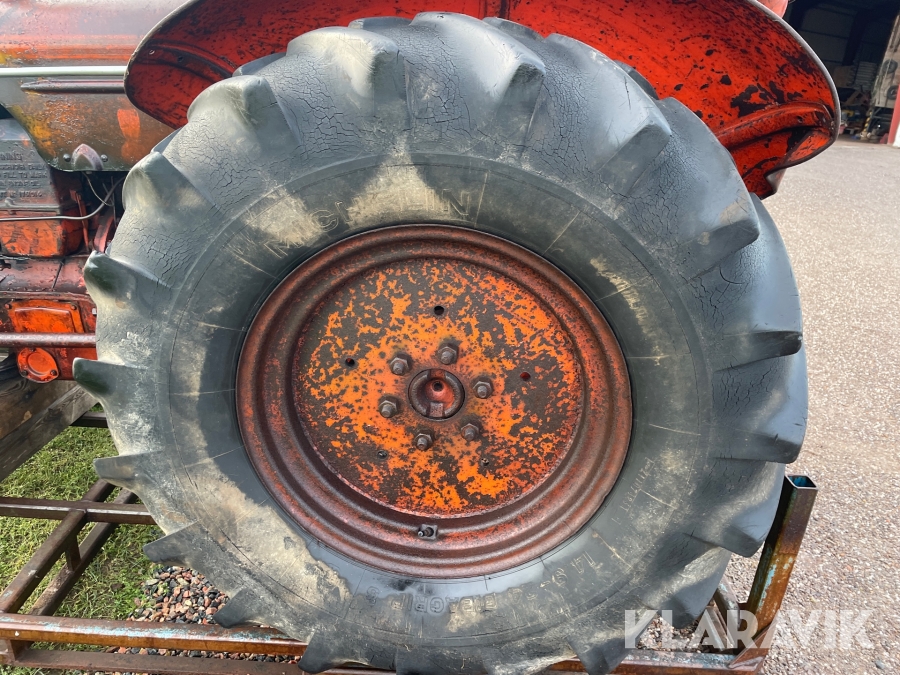 Veterantraktor Case DEX, Vänersborg, Klaravik auktioner