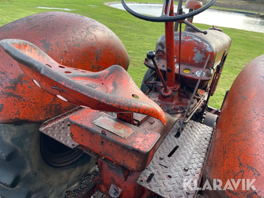 Veterantraktor Case DEX, Vänersborg, Klaravik auktioner