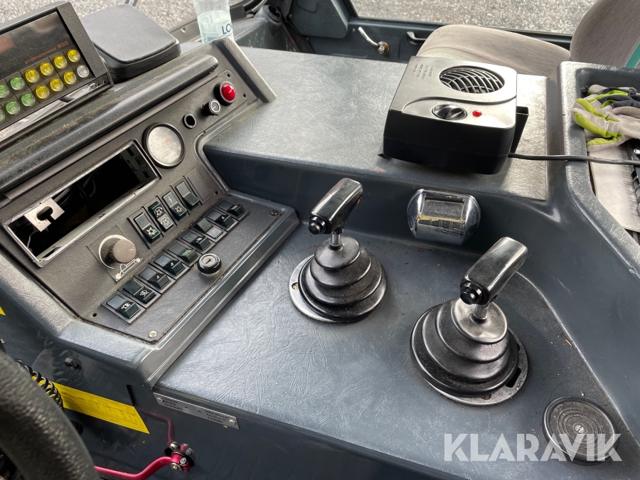 Pistmaskin Pistenbully PB 200D, Östersund, Klaravik auktione