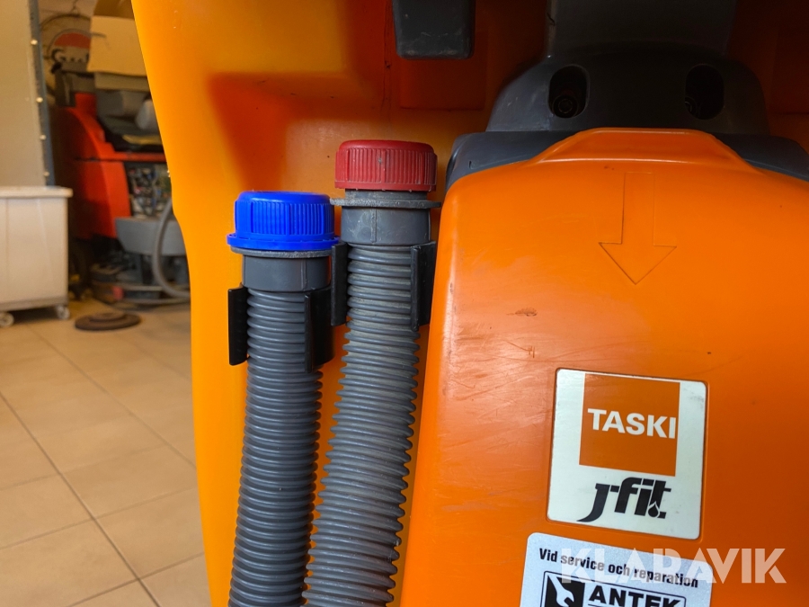 Klaravik Auktioner | Skurmaskin Taski swingo 1255B
