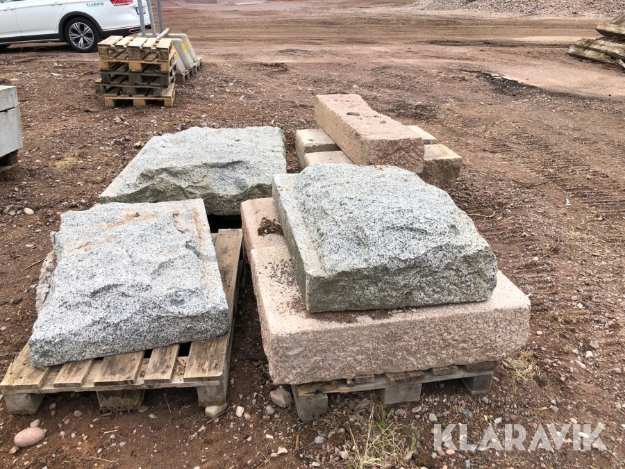 Klaravik Auktioner | Granitblock
