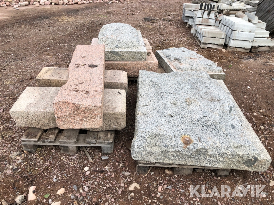 Klaravik Auktioner | Granitblock