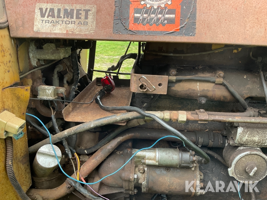 Traktor Valmet 702, Falköping, Klaravik auktioner