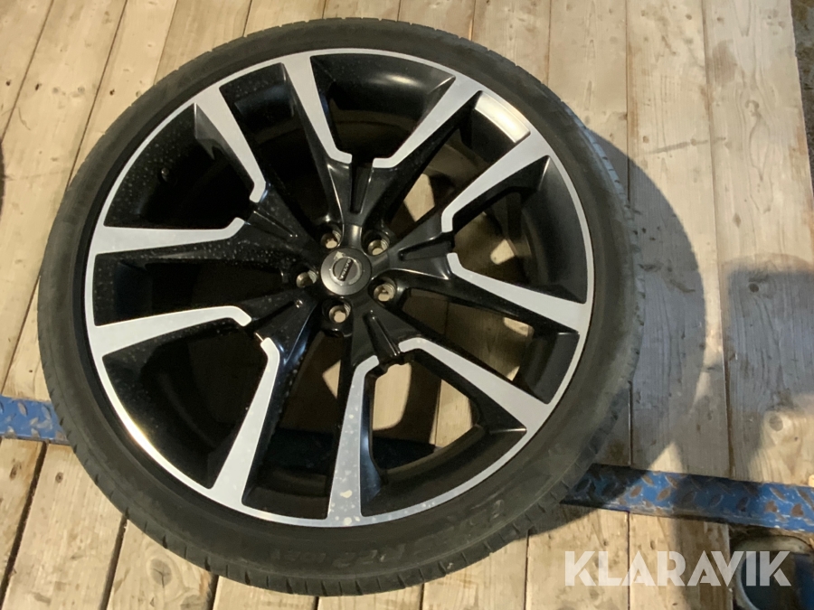 Volvofälgar med sommardäck Pirelli PZERO 265/35 R22, Hörby,