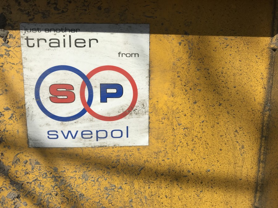 Klaravik Auktioner | Traktorsläp med tipp Swepol