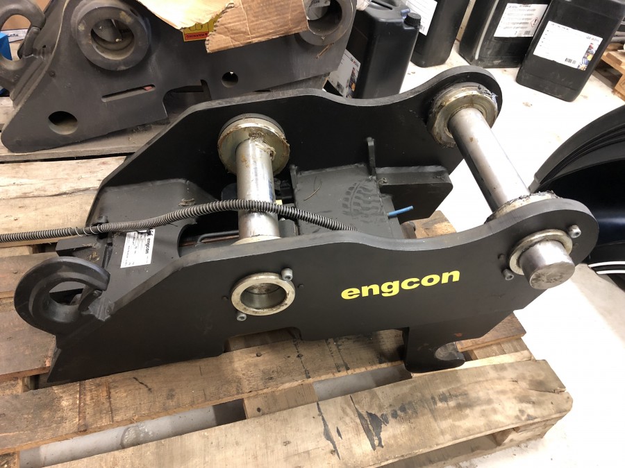 Fäste Engcon till Volvo EC180 S1 B20 oanvänt