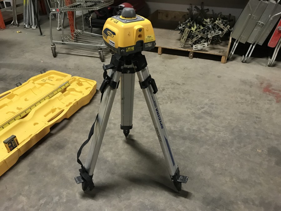 Klaravik Auktioner | Bygglaser Spectra LL-100