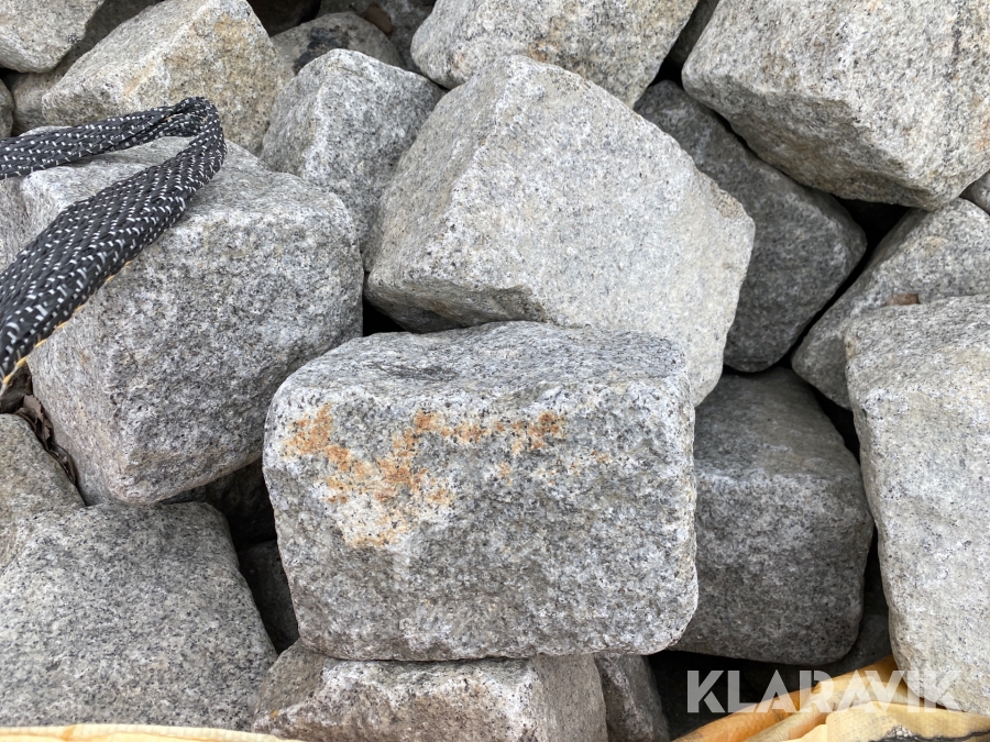 Storgatsten ca 20-25 säckar Granit, Huddinge, Klaravik aukt