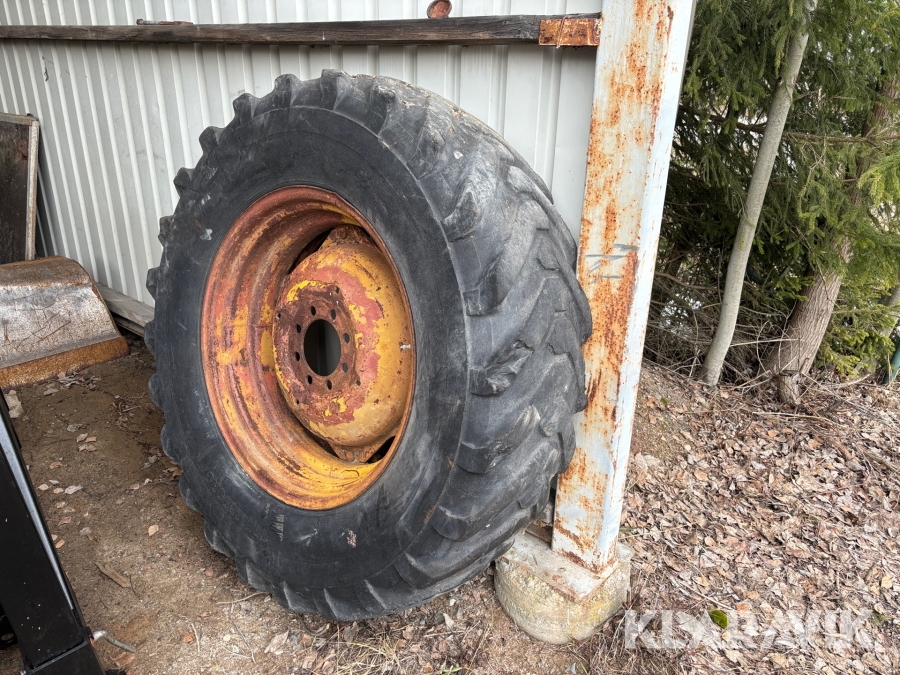 Industri Däck Volvo, Smedjebacken, Klaravik auktioner