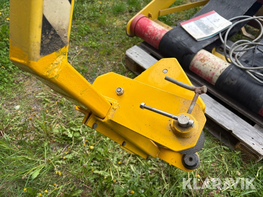 Rundbalsinplastare NHK-Keskus Oy 1250, Norrtälje, Klaravik a