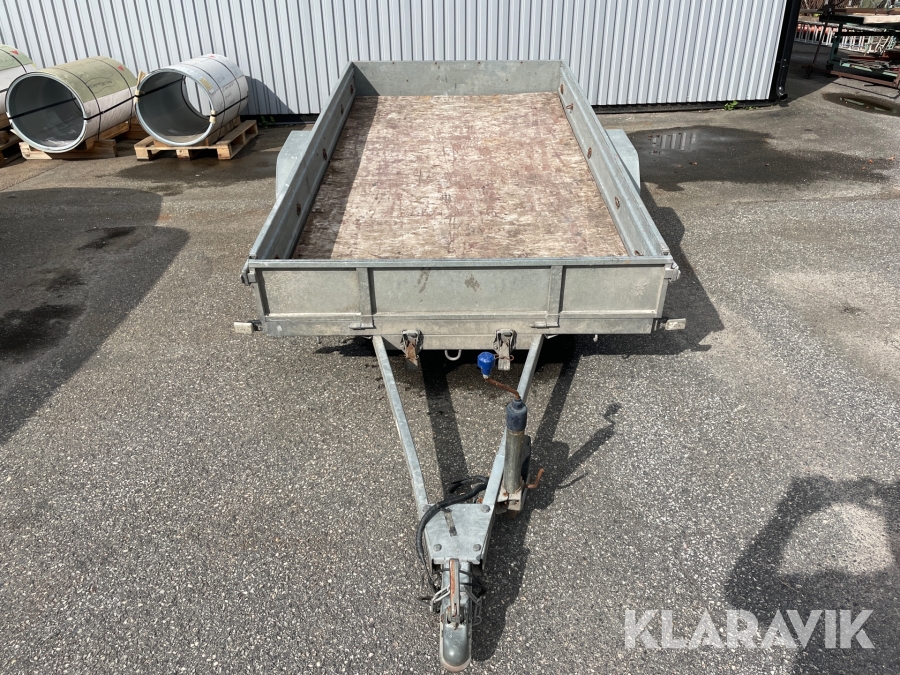 Personbilssläp Tiki-Treiler C-275P, Västervik, Klaravik aukt
