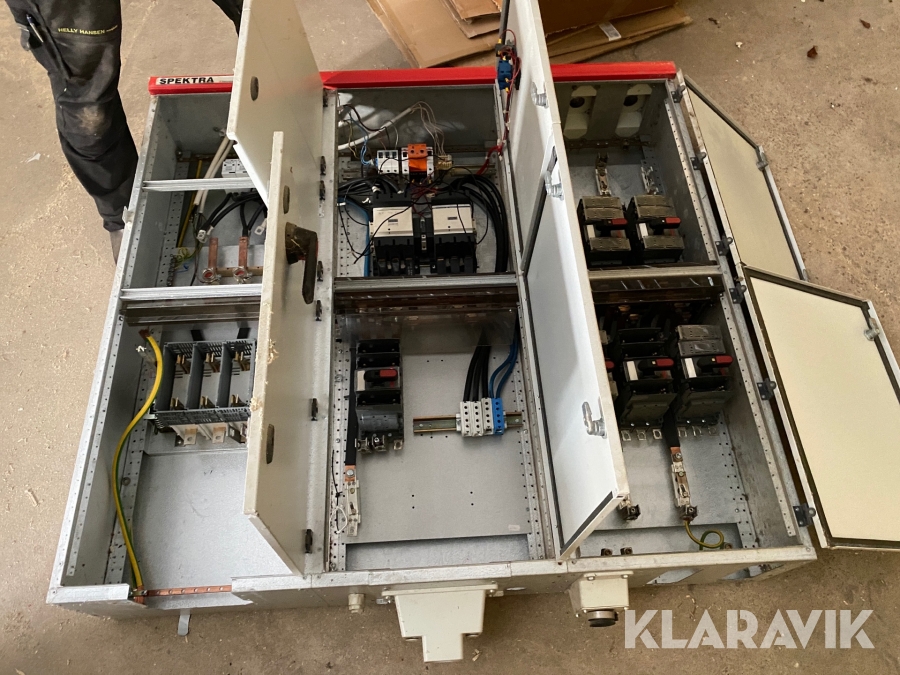 Klaravik Auktioner | Huvudcentral 200A