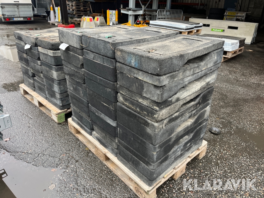 Sergeantfötter, Stockholm, Klaravik auktioner