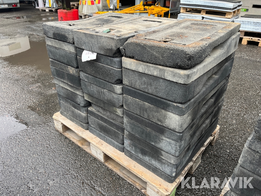 Sergeantfötter, Stockholm, Klaravik auktioner