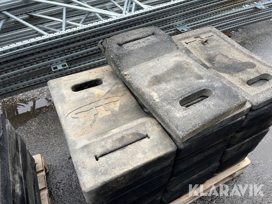 Sergeantfötter, Stockholm, Klaravik auktioner