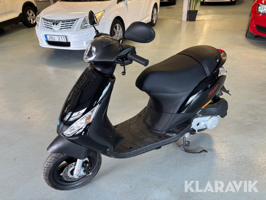 Moped Piaggio Zip, Västervik, Klaravik auktioner