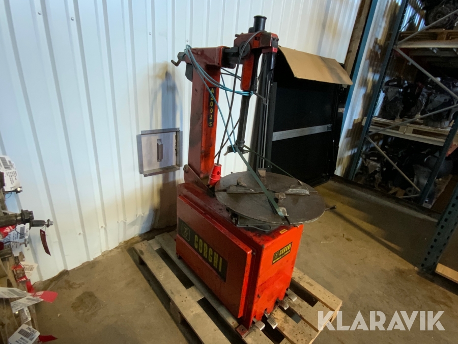 Däckkrängare för personbilsdäck Corghi Artiglio A 2002,