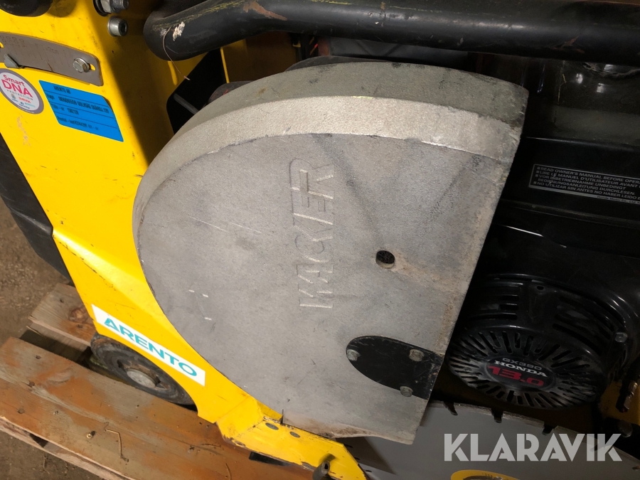 Klaravik Auktioner | Golvsåg Wacker Bfs1350