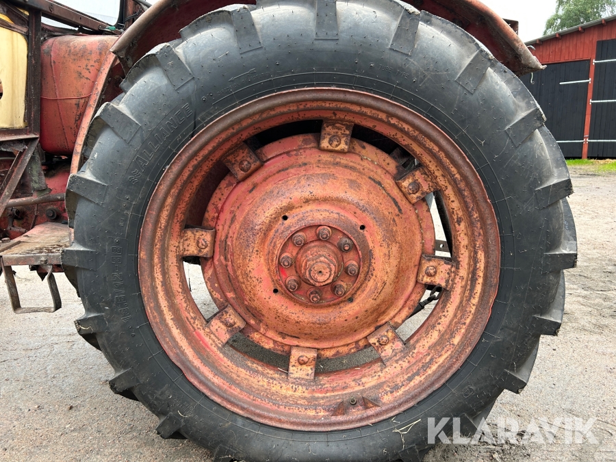 Veterantraktor Volvo BM Boxer 350, Svenljunga, Klaravik aukt